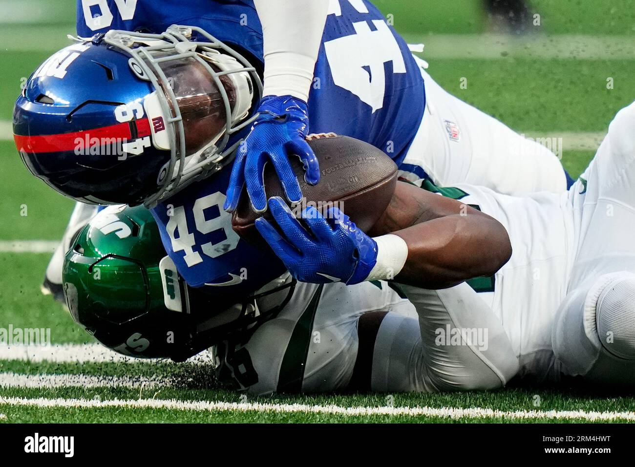 New York Giants tight end Ryan Jones (49) dives for extra yards during ...