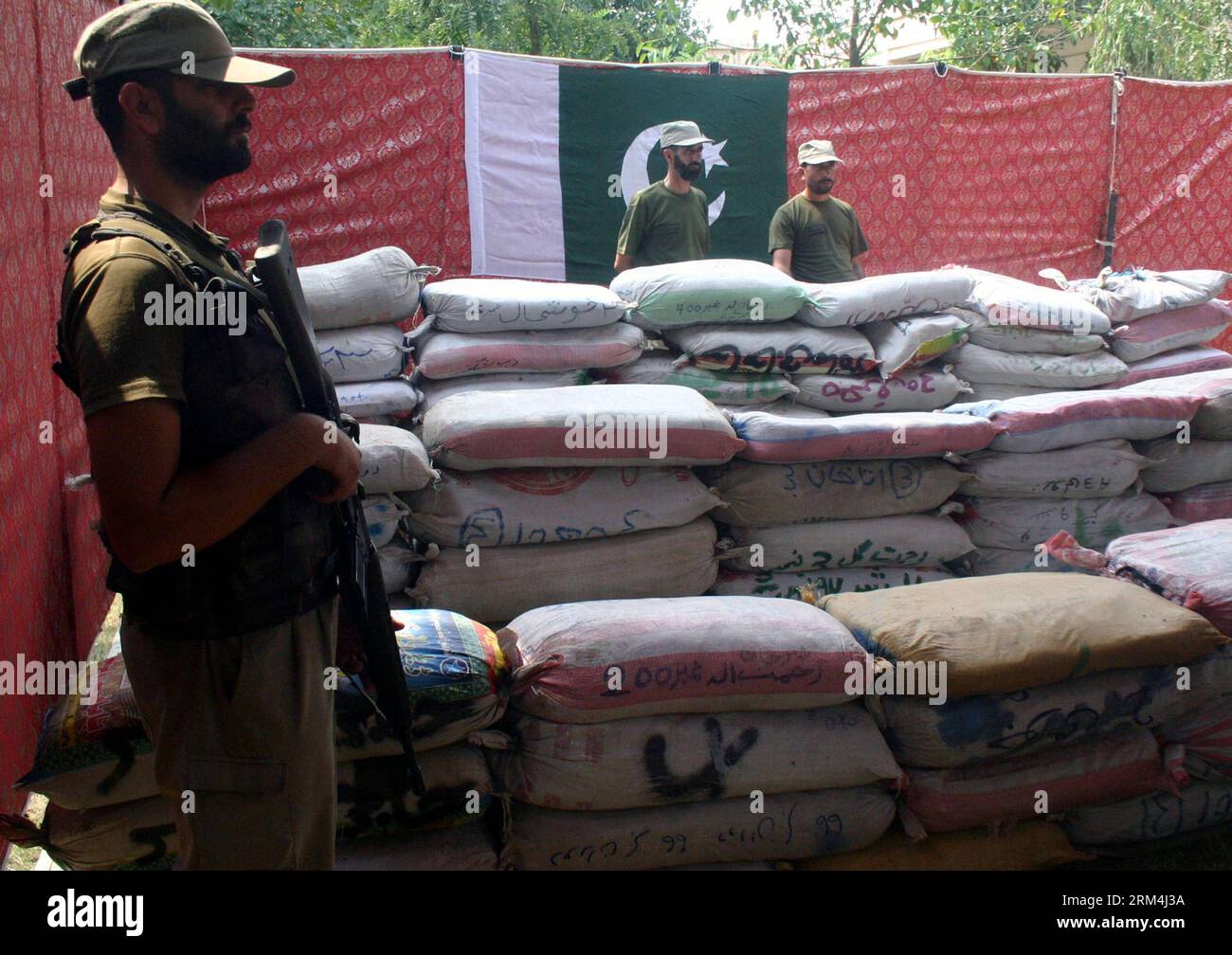 Warsak hi-res stock photography and images - Alamy