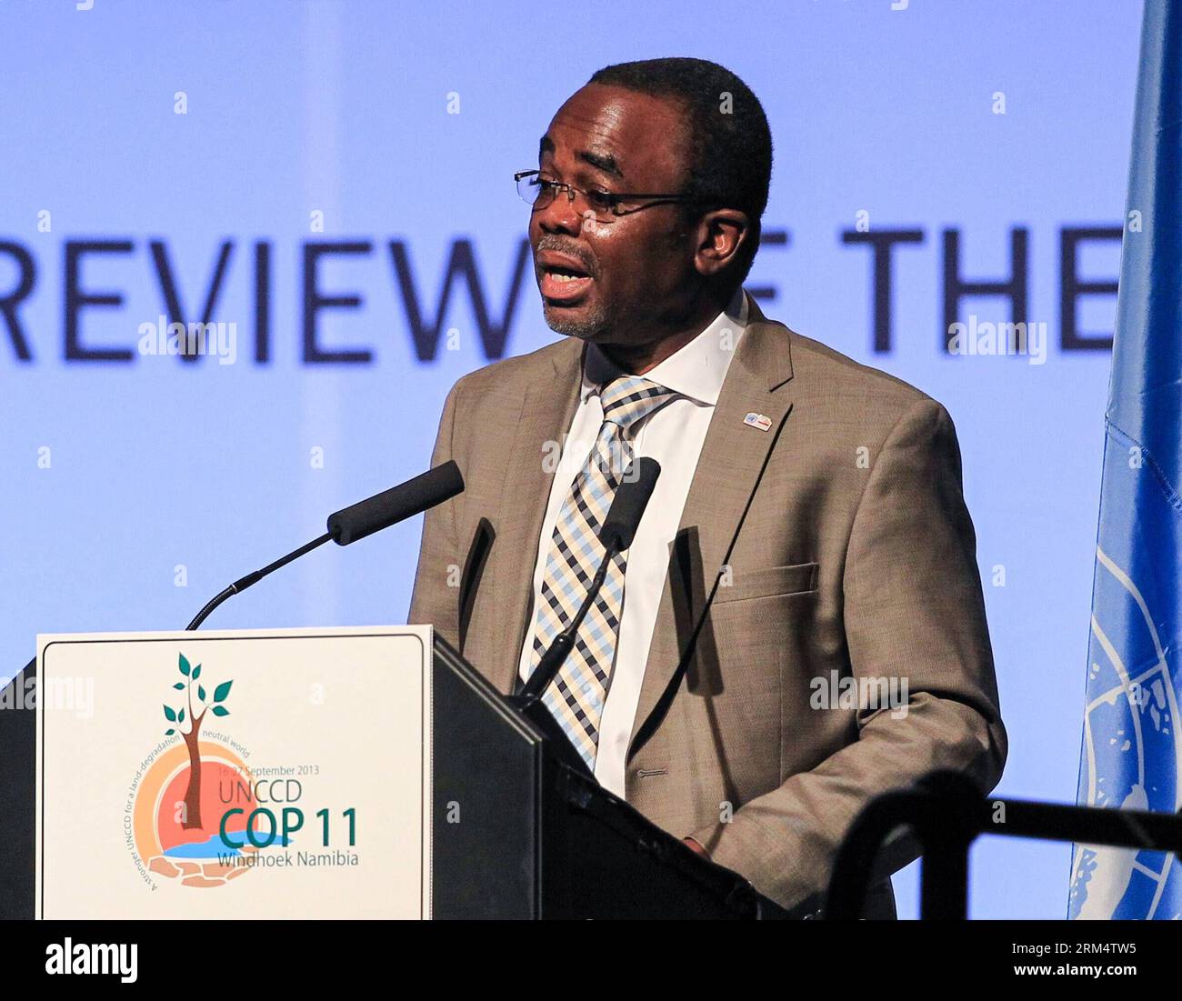 Expanding deserts hi-res stock photography and images - Alamy