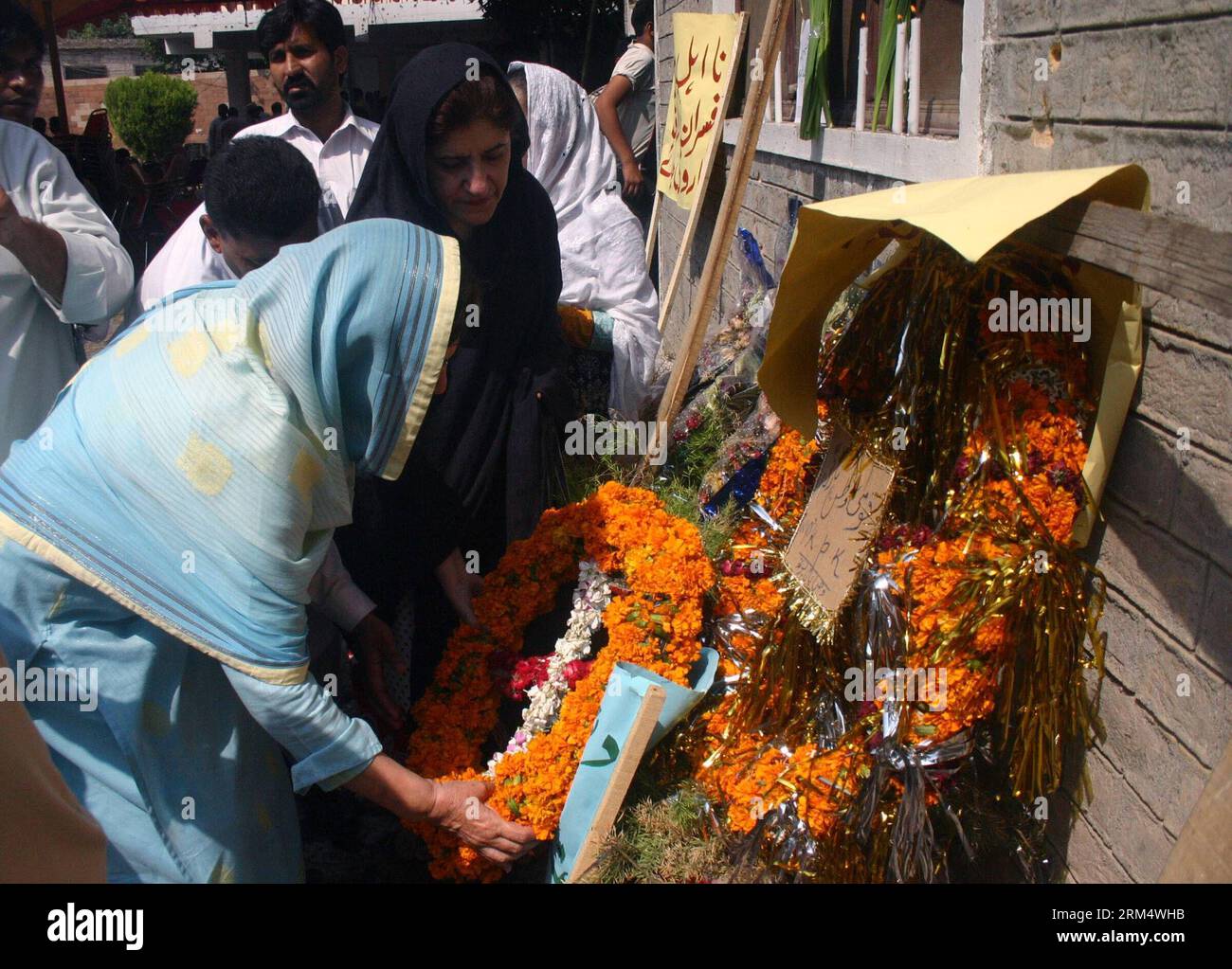 Peshawar bombing 2013 hi-res stock photography and images - Alamy