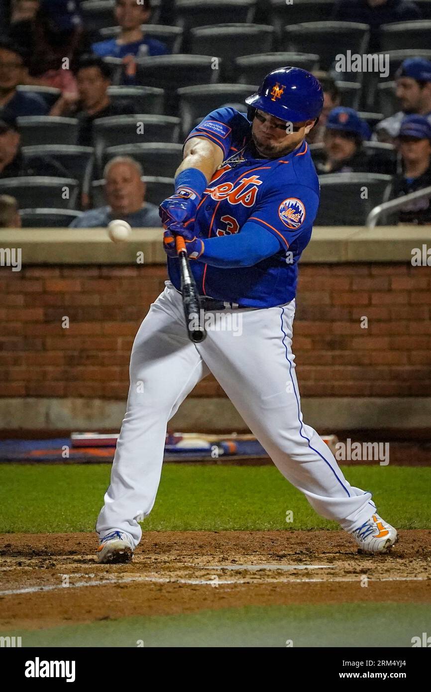 New York Mets' Daniel Vogelbach hits a home run in the sixth inning of ...