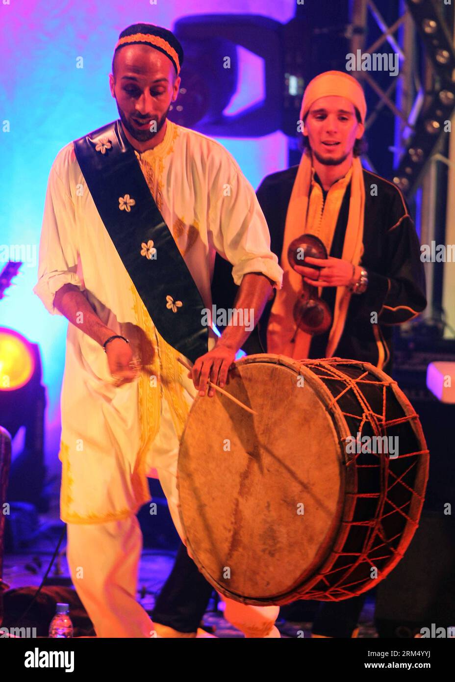 Algerian music hi-res stock photography and images - Alamy