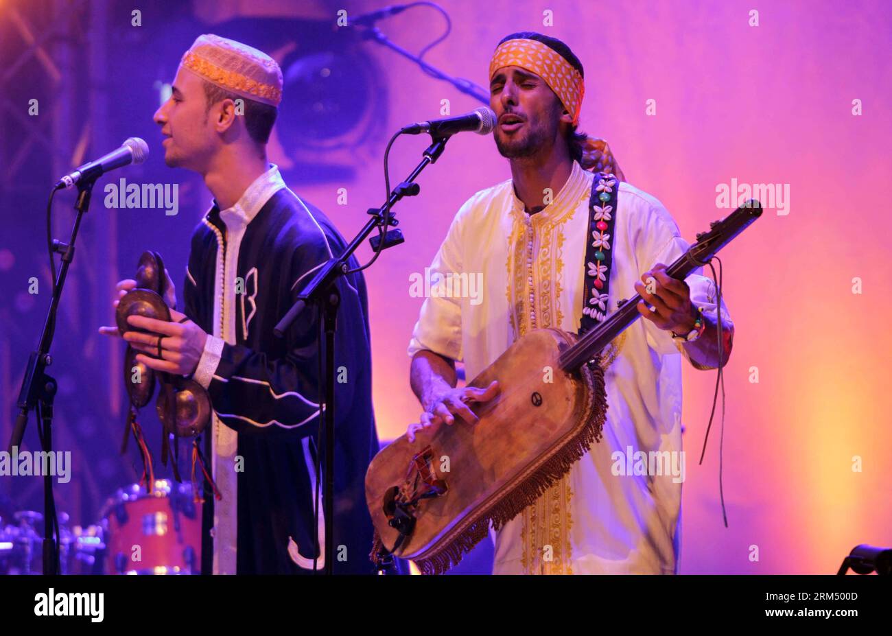Algerian music hi-res stock photography and images - Alamy