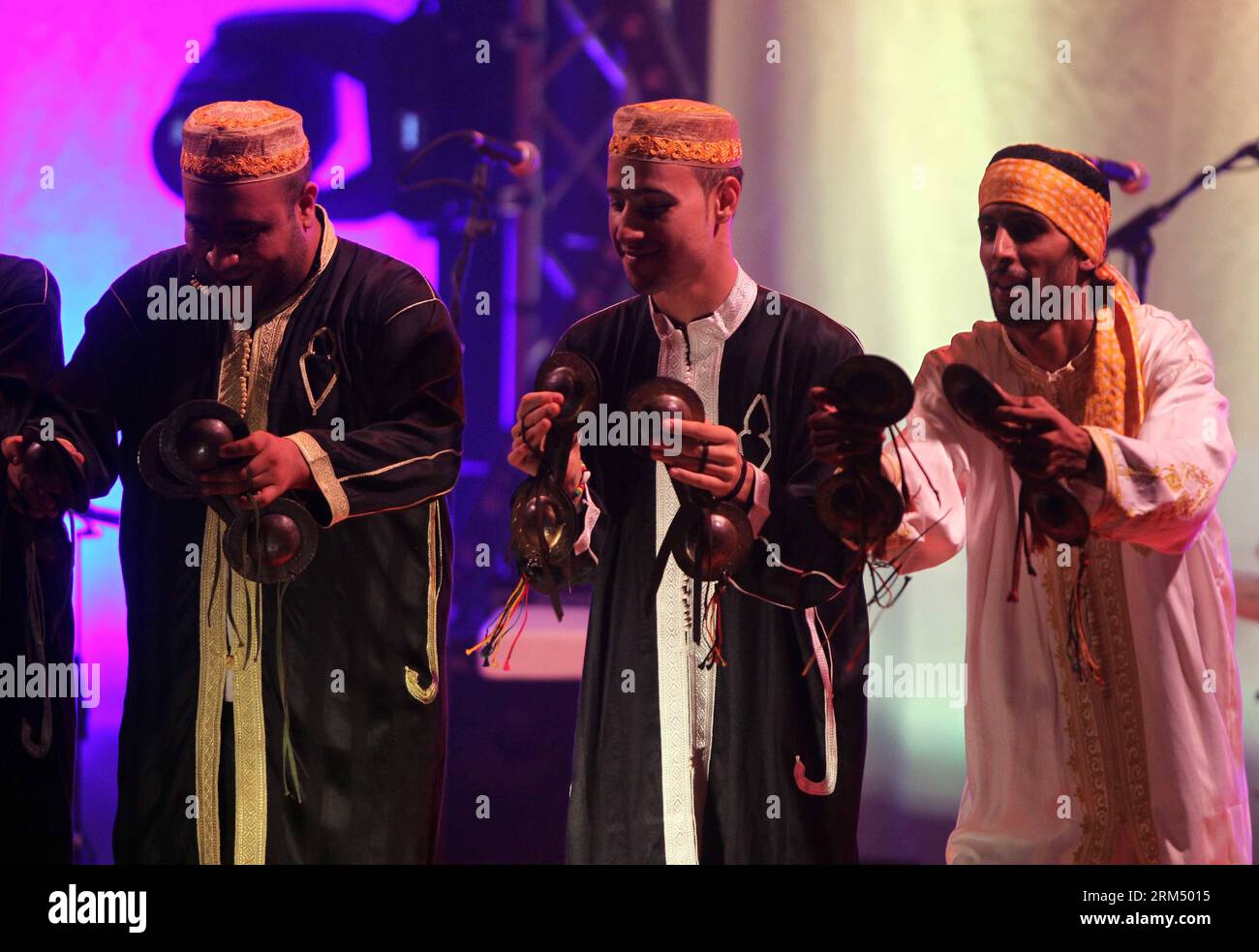 Algerian music hi-res stock photography and images - Alamy