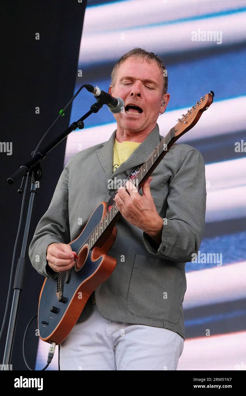 Portsmouth, UK. 26th Aug, 2023. Stuart Lee Murdoch lead guitarist and ...