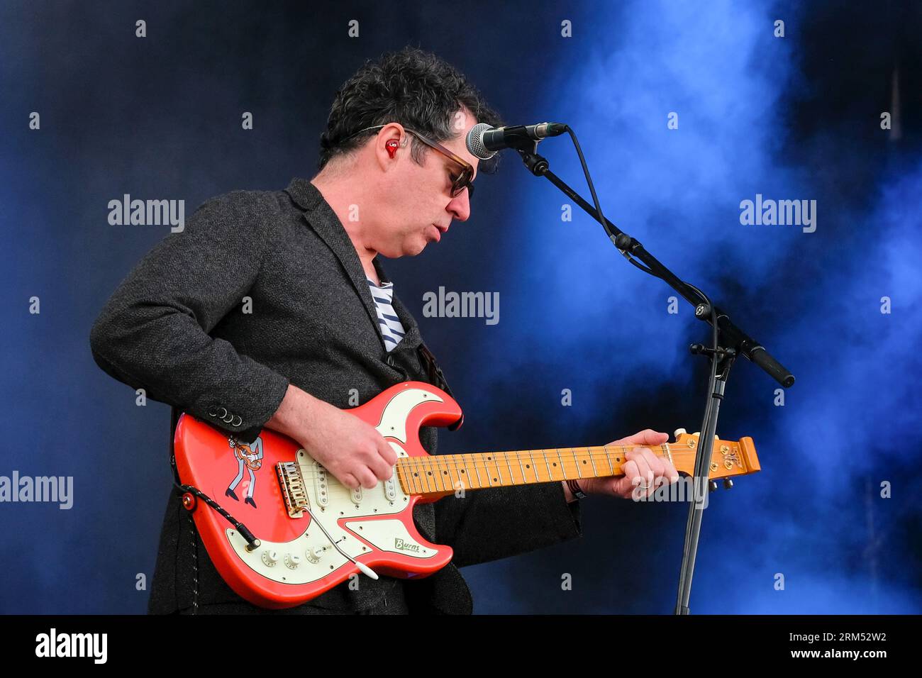 Portsmouth, UK. 26th Aug, 2023. Stevie Jackson guitarist and vocalist ...