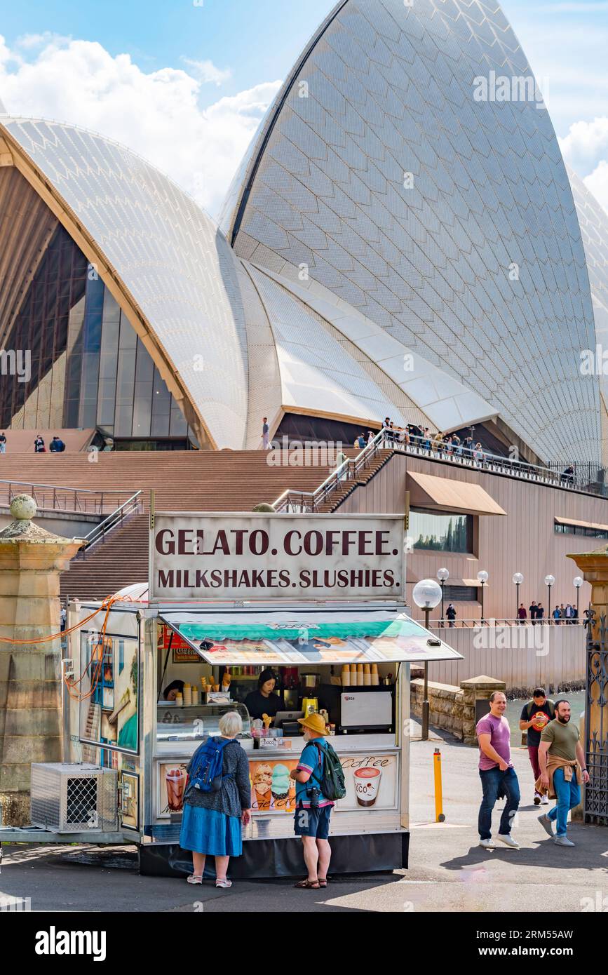 Gelato at the opera house hi-res stock photography and images - Alamy
