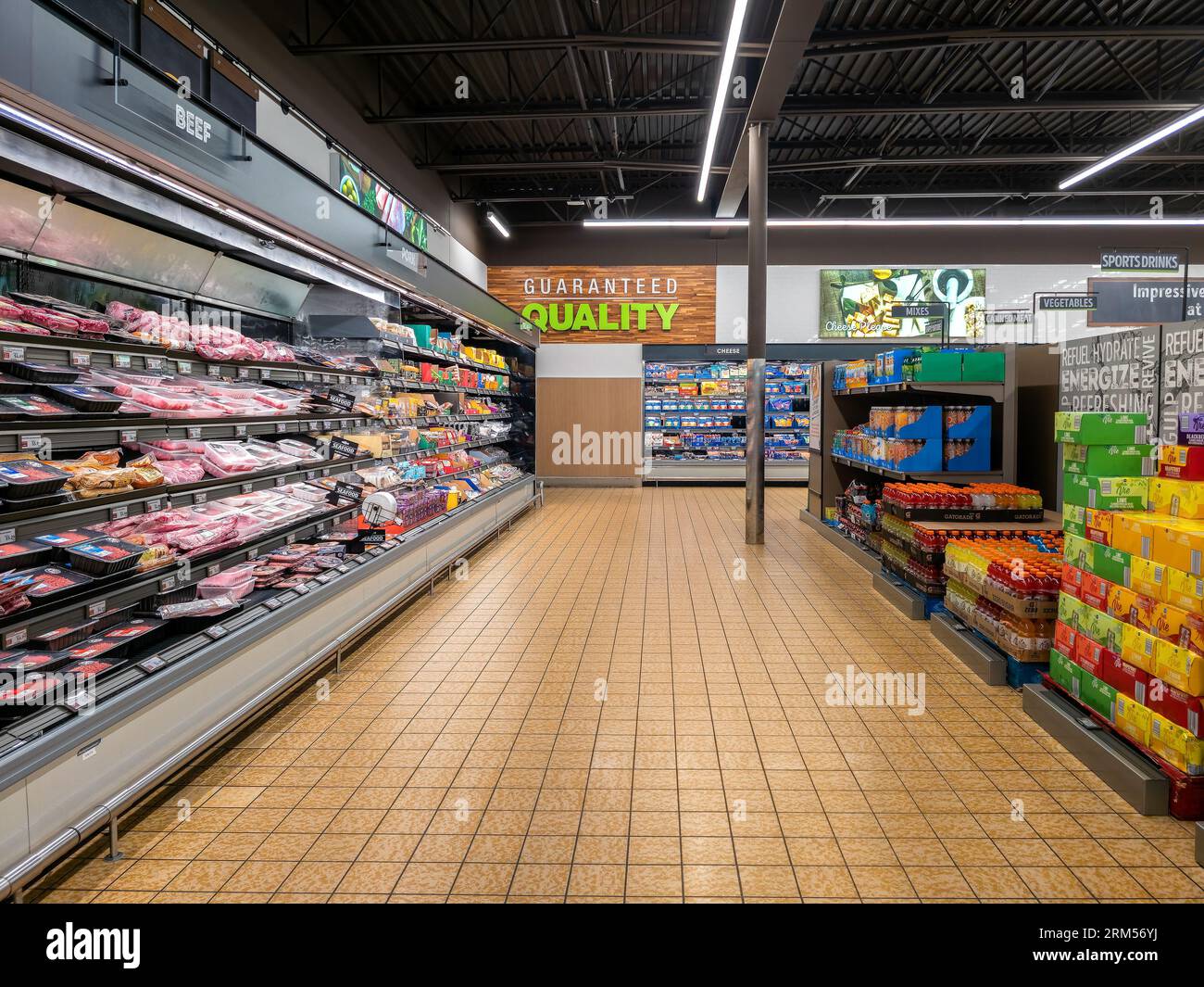 Aldi storefront hi-res stock photography and images - Alamy