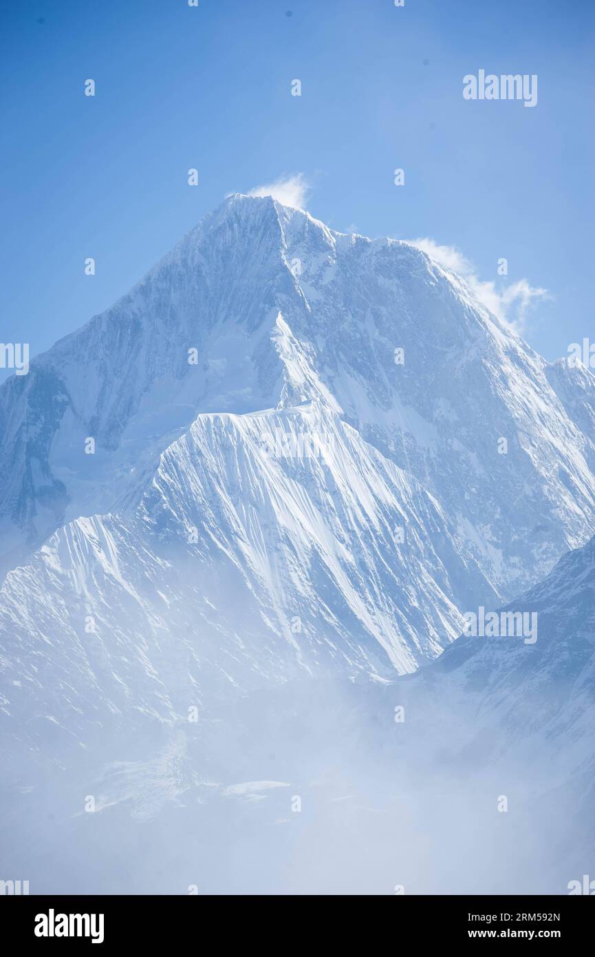 Daxue mountains hi-res stock photography and images - Alamy
