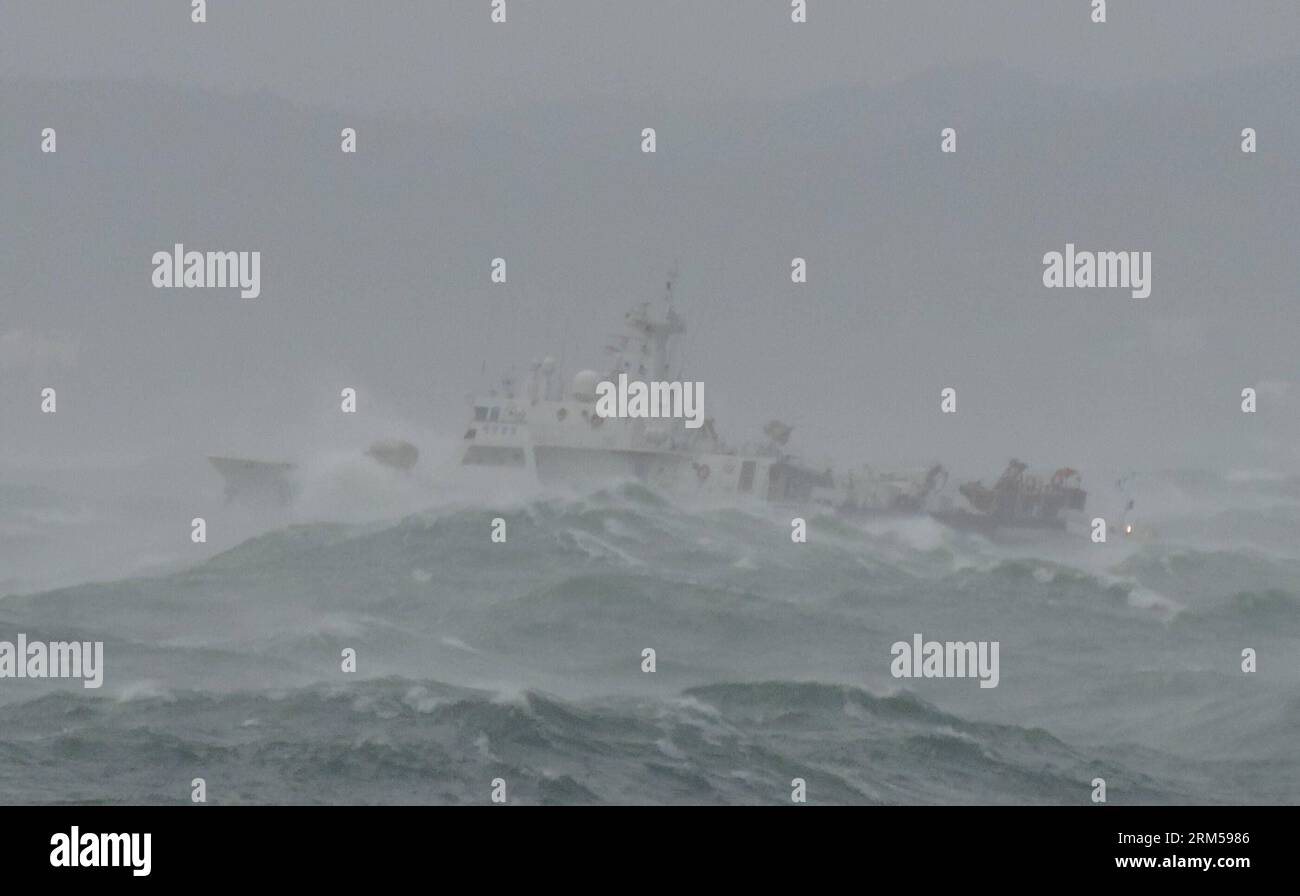 Rolling waves cargo ship hi-res stock photography and images - Alamy