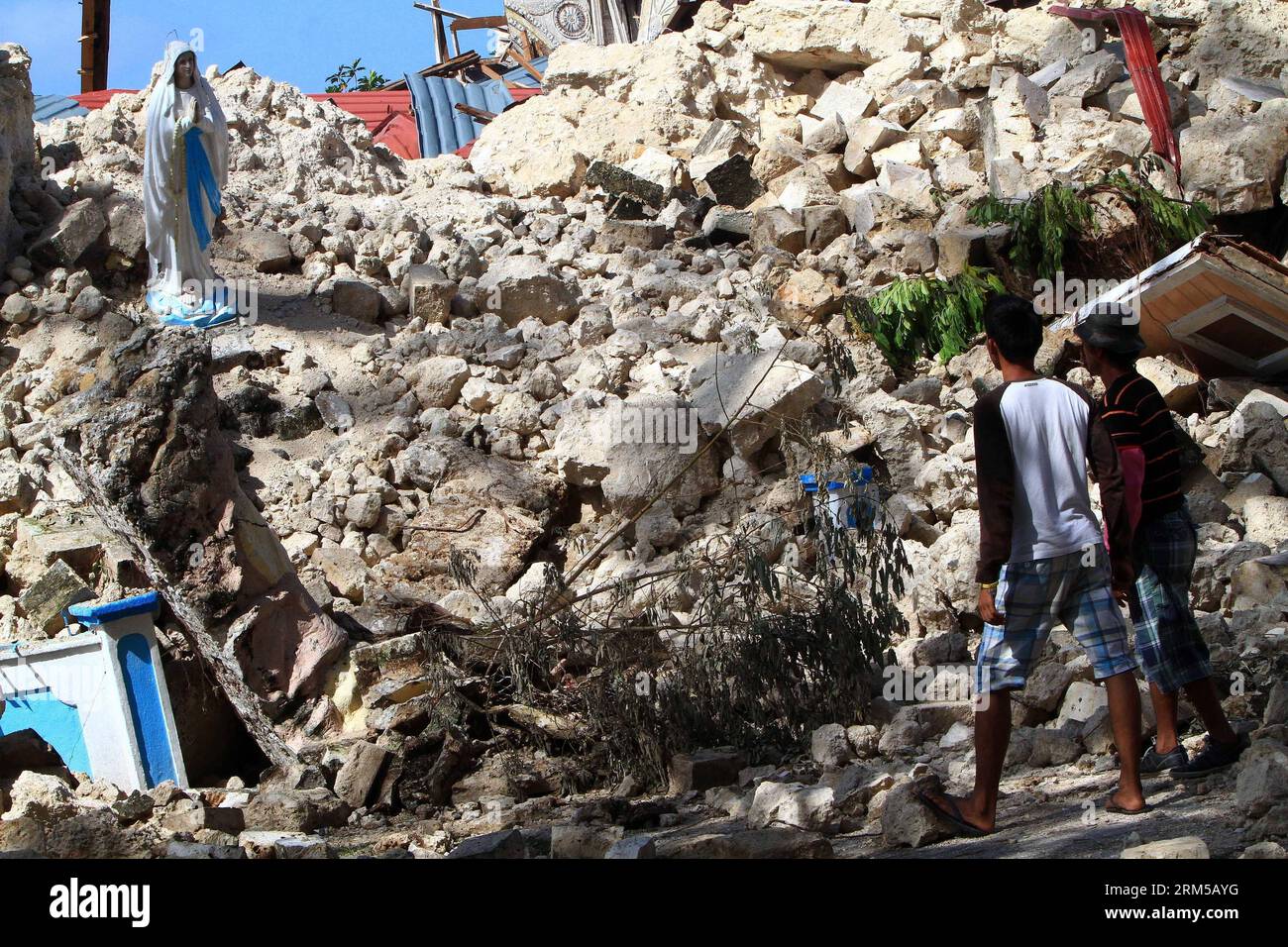 Bohol earthquake hi-res stock photography and images - Alamy