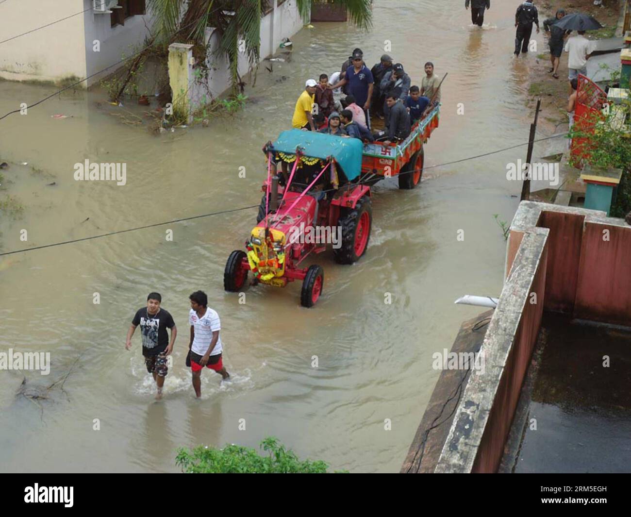 Orissa cyclone hi-res stock photography and images - Alamy