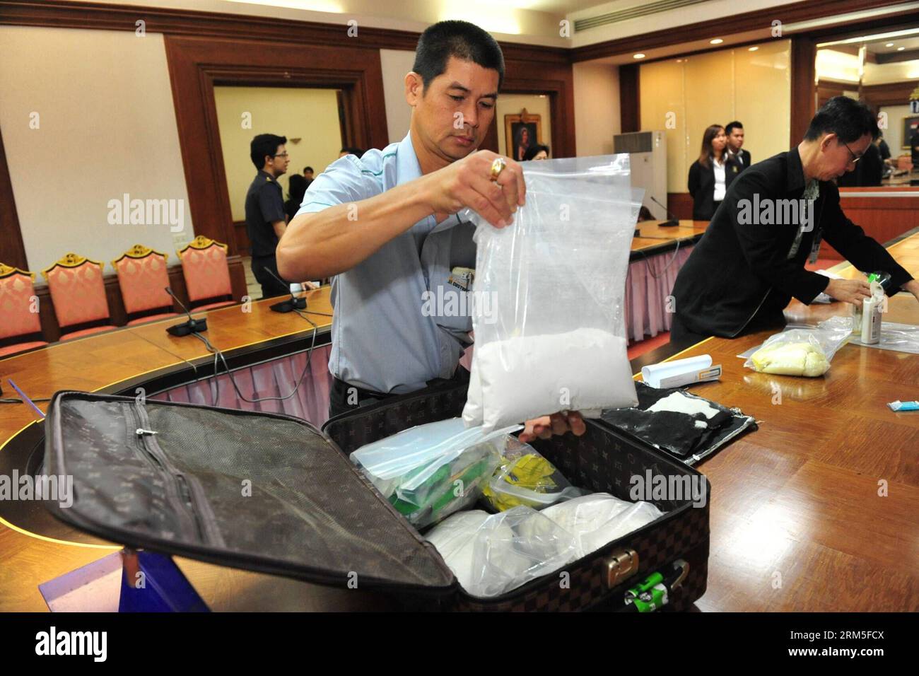 31 grams hi-res stock photography and images - Alamy