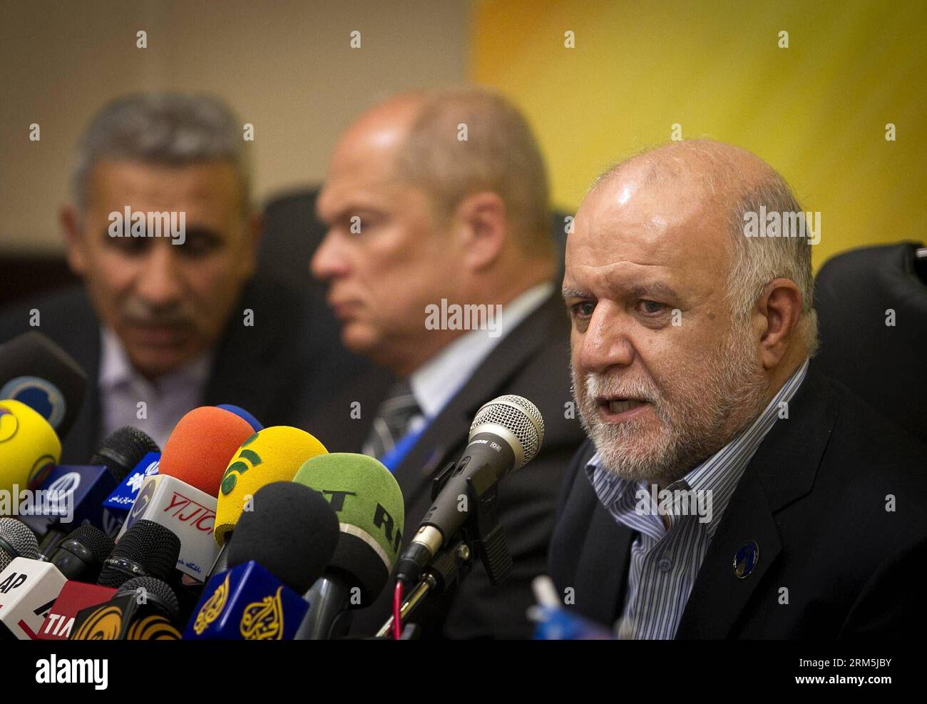 Iran tehran gas price hi-res stock photography and images - Alamy