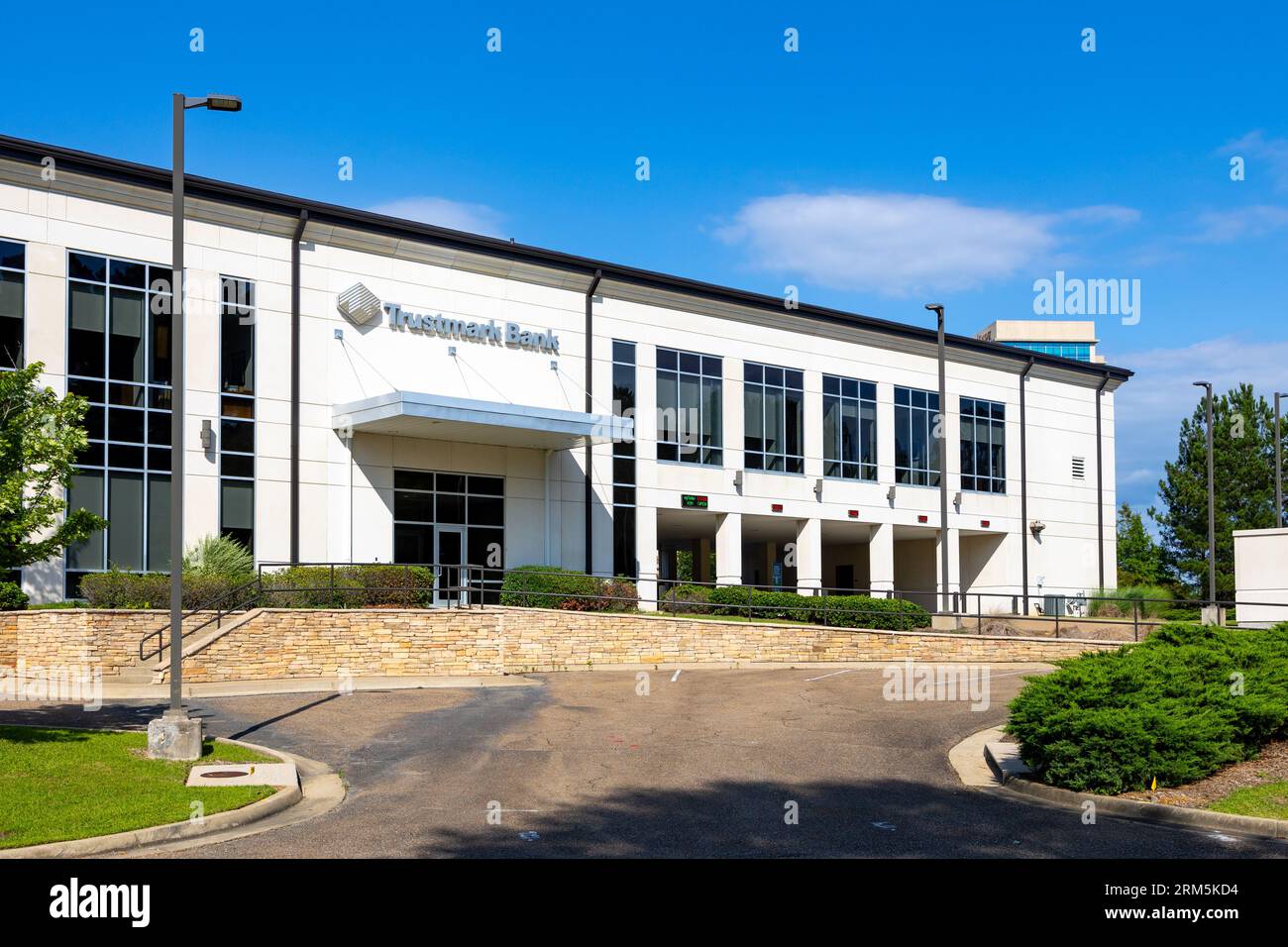 Ridgeland, MS - June 11, 2023: Trustmark bank building with sign and ...