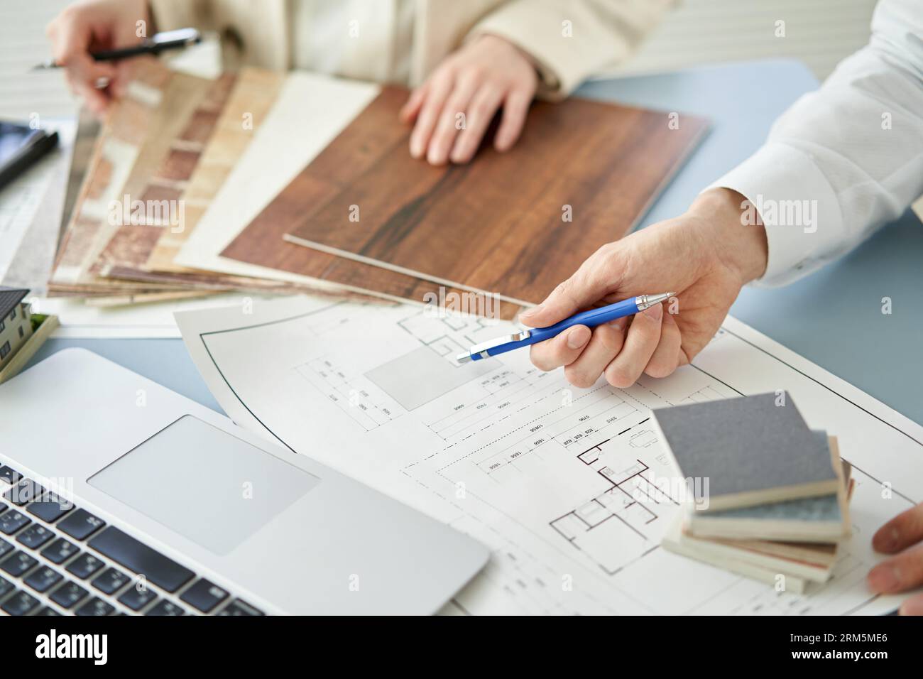 Asian architect hi-res stock photography and images - Alamy