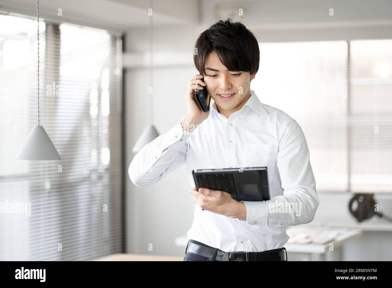 Japanese male office workers hi-res stock photography and images - Alamy