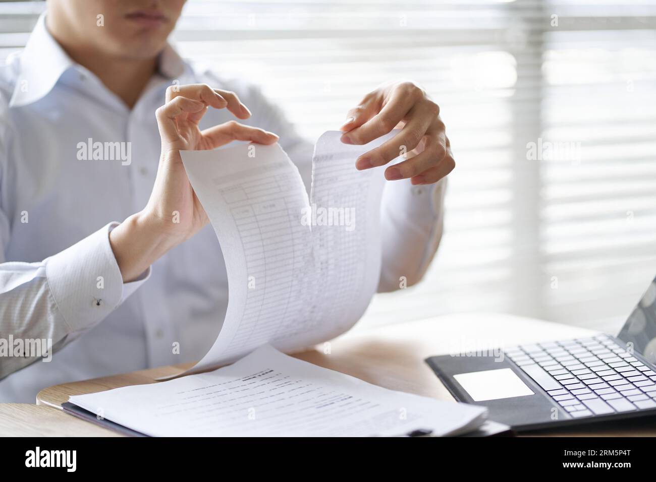Chinese contract workers hi-res stock photography and images - Alamy