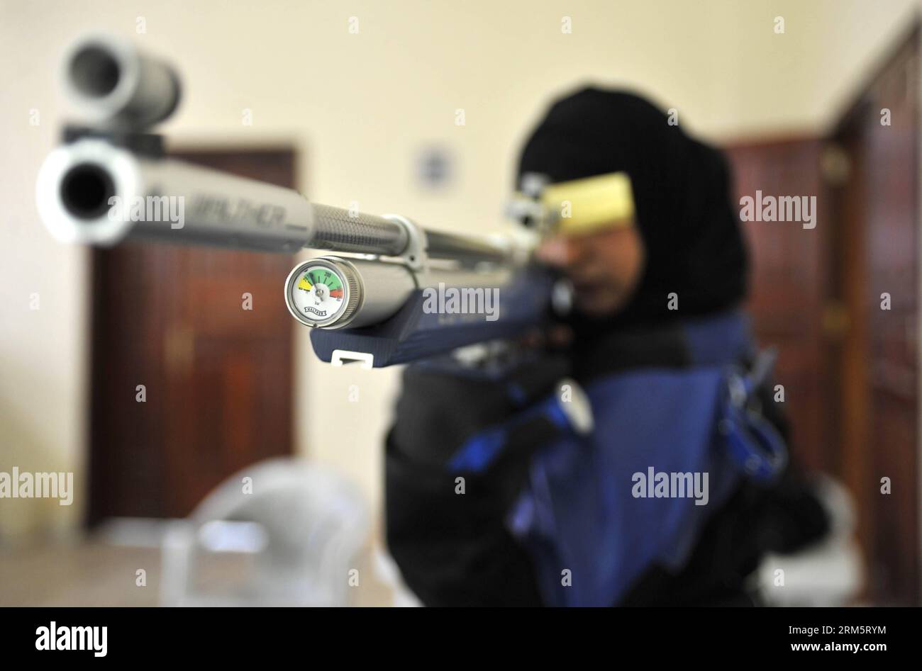 Soldier female yemen hi-res stock photography and images - Alamy