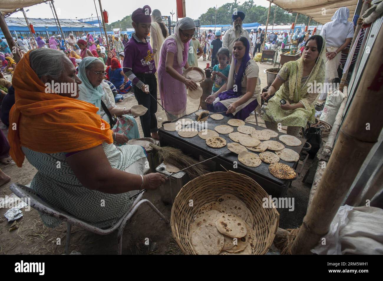 The ten gurus of sikhism hi-res stock photography and images - Alamy