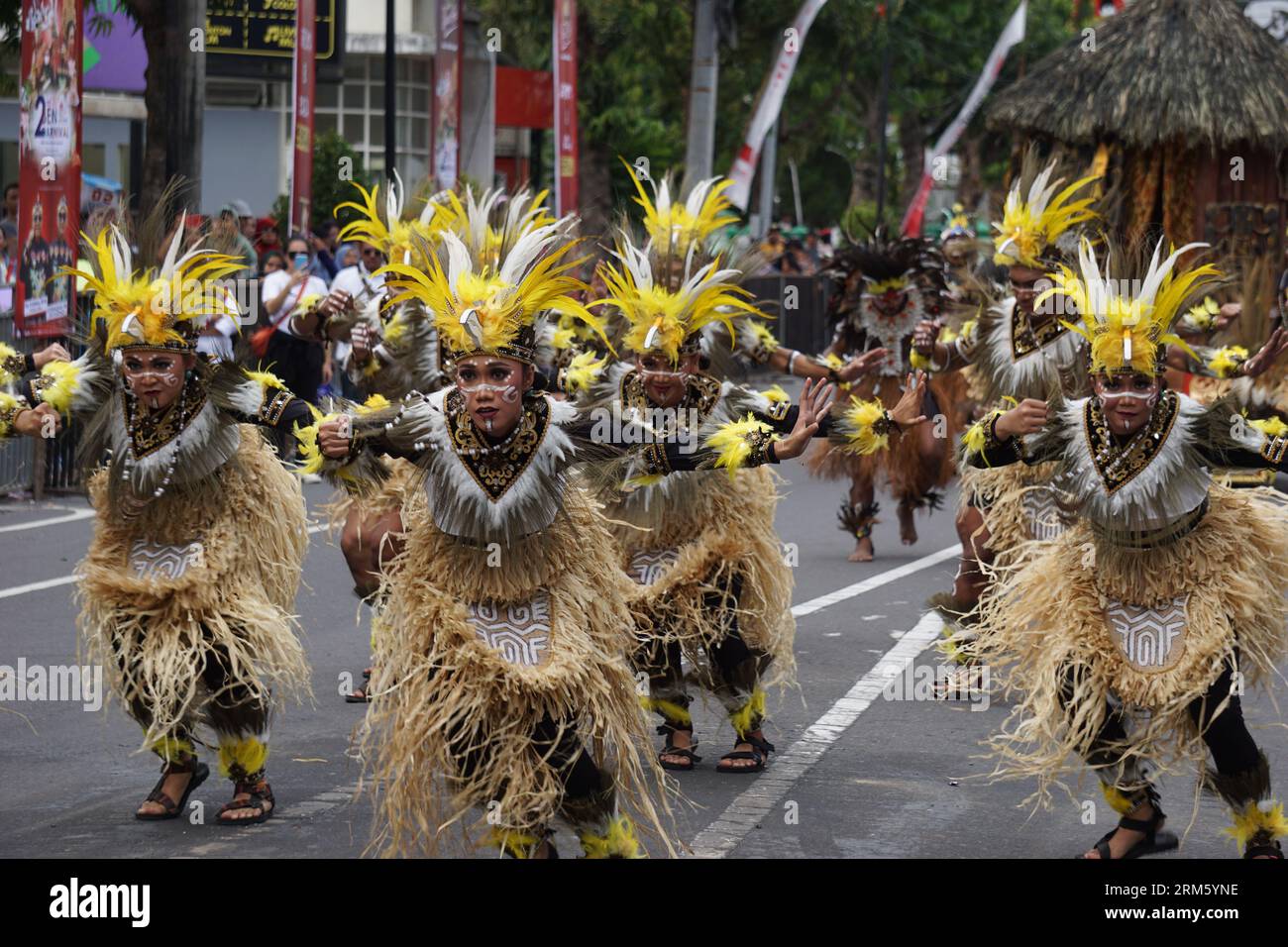 Tari yospan hi-res stock photography and images - Alamy