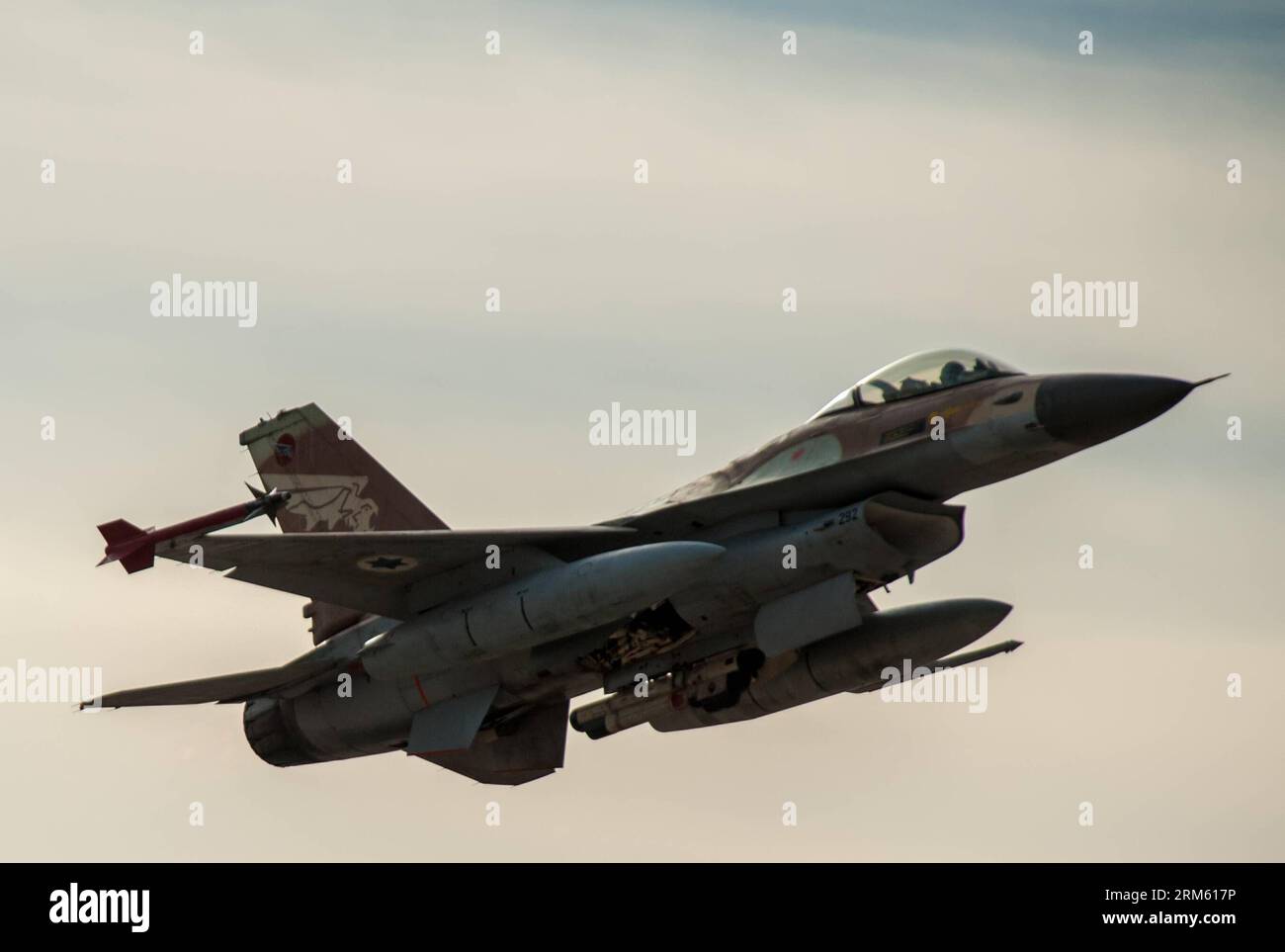 First nations fighter hi-res stock photography and images - Alamy