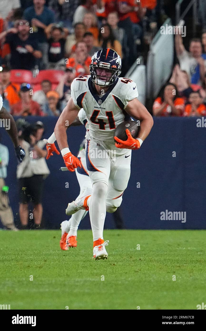 Denver Broncos linebacker Drew Sanders (41) intercepts the ball against ...