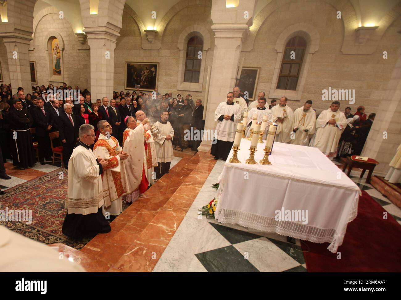 Latin patriarch manger square hi-res stock photography and images - Alamy