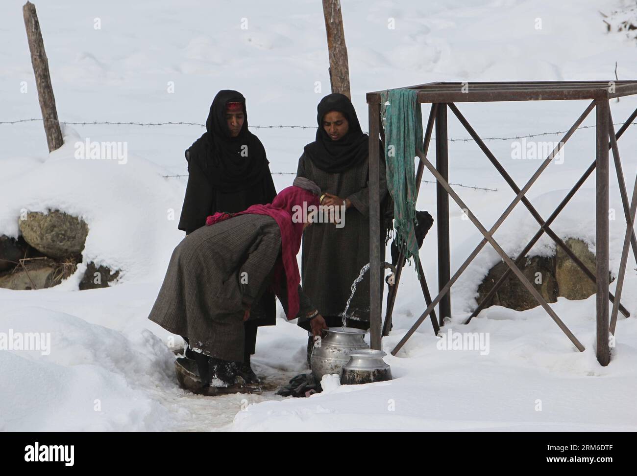 Daksum kashmir hi-res stock photography and images - Alamy