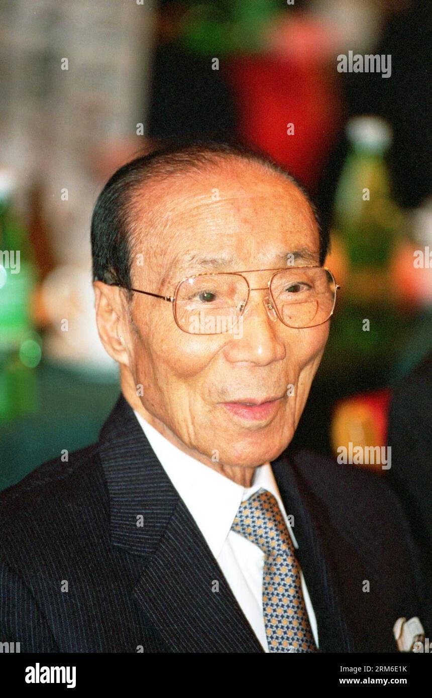 File photo taken on May 18, 1996 shows media mogul and philanthropist ...