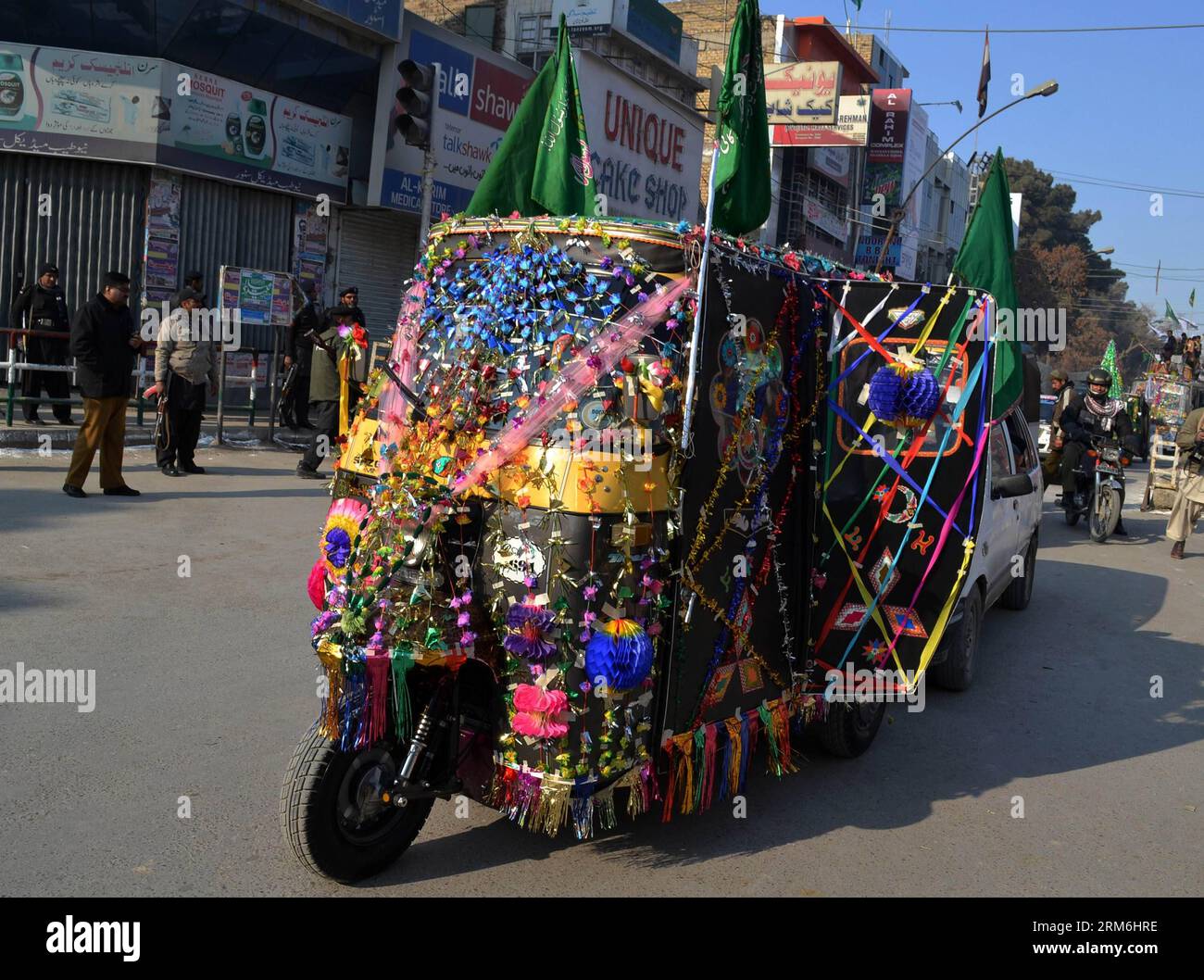 Auto rickshaw pakistan hi-res stock photography and images - Alamy