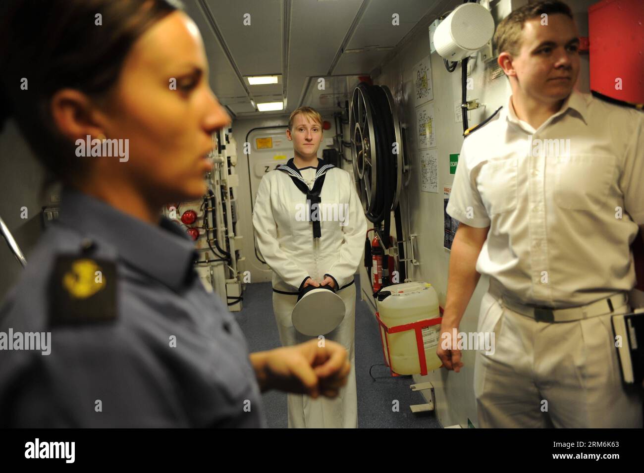 Royal navy officers hi-res stock photography and images - Alamy