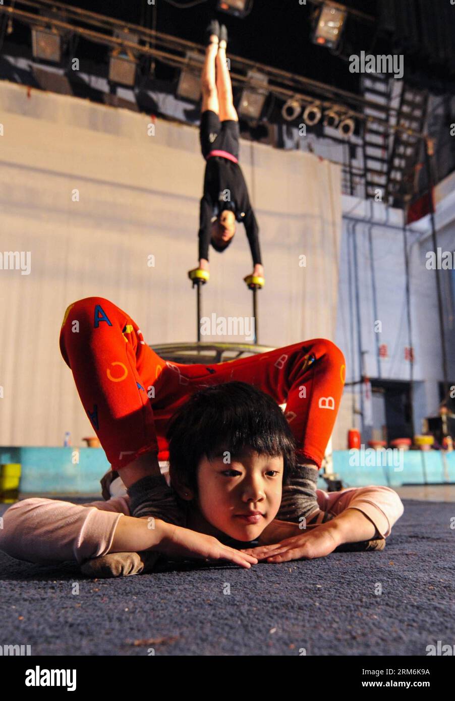 Acrobatic contortion hi-res stock photography and images - Alamy