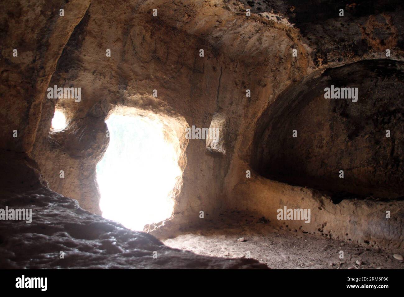 Rock relief iraq hi-res stock photography and images - Alamy