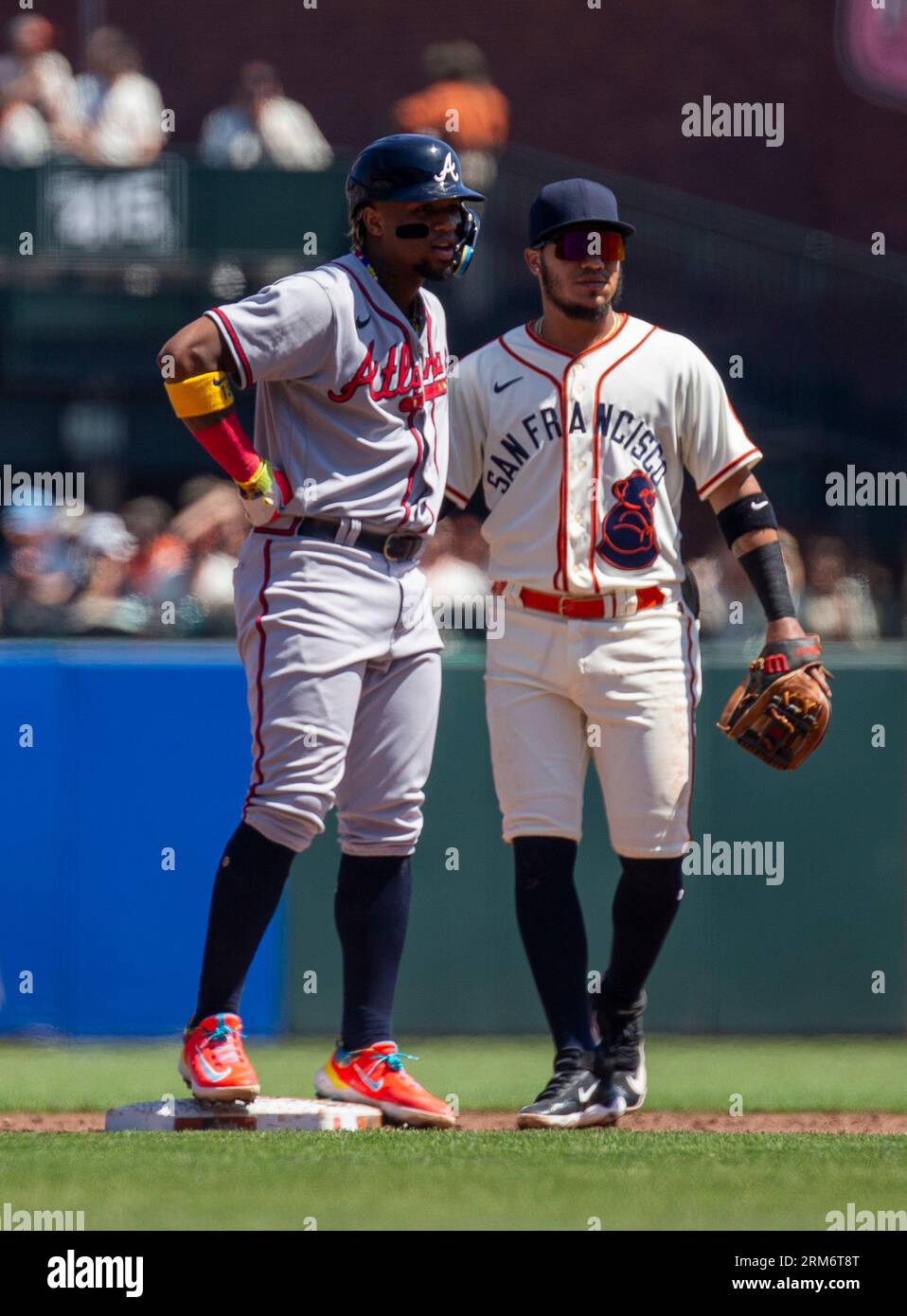 Fielder stands hi-res stock photography and images - Alamy