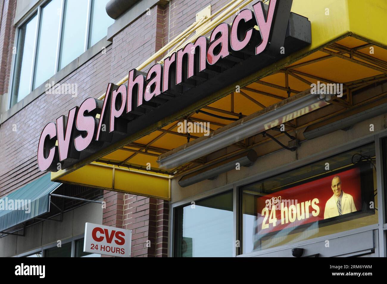 Cigarettes impact on health hi-res stock photography and images - Alamy