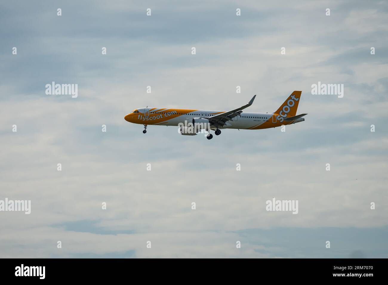 Flyscoot airways hi-res stock photography and images - Alamy