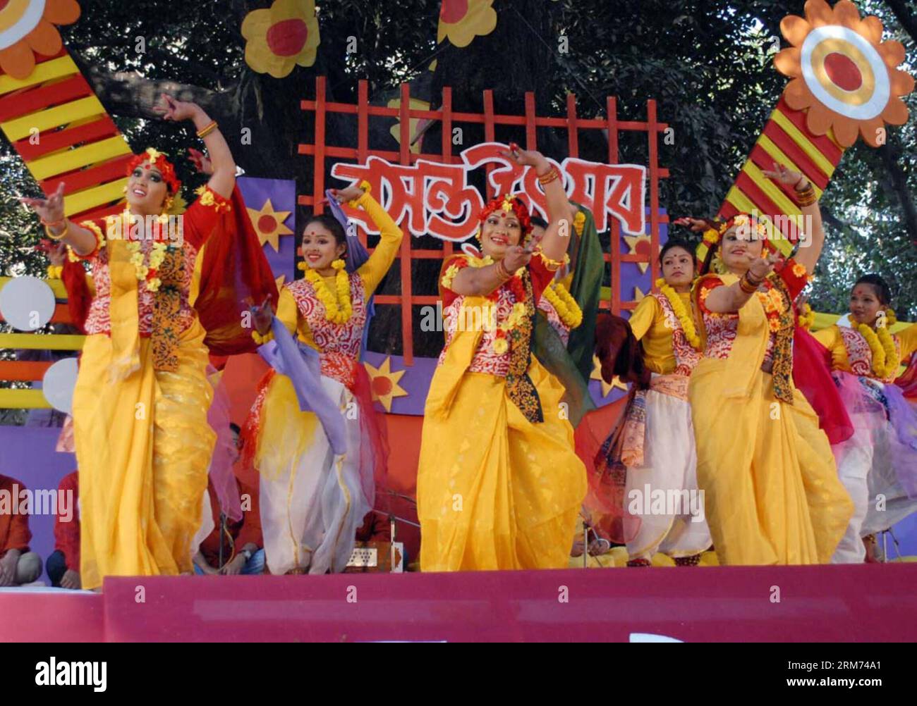 Bangladesh dhaka pael hi-res stock photography and images - Alamy