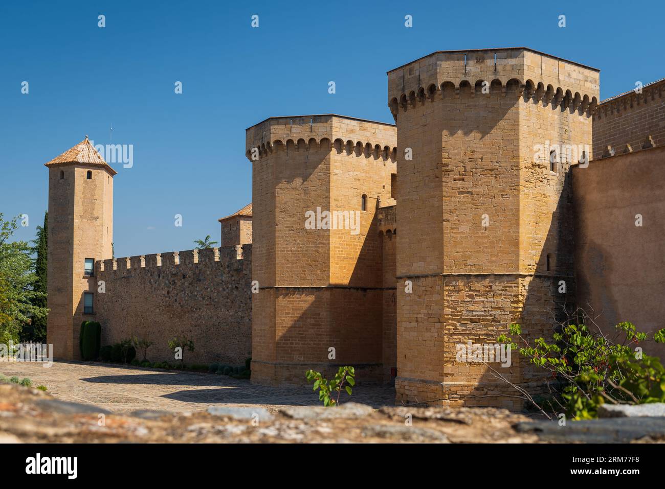 Monastery of poblet hi-res stock photography and images - Alamy
