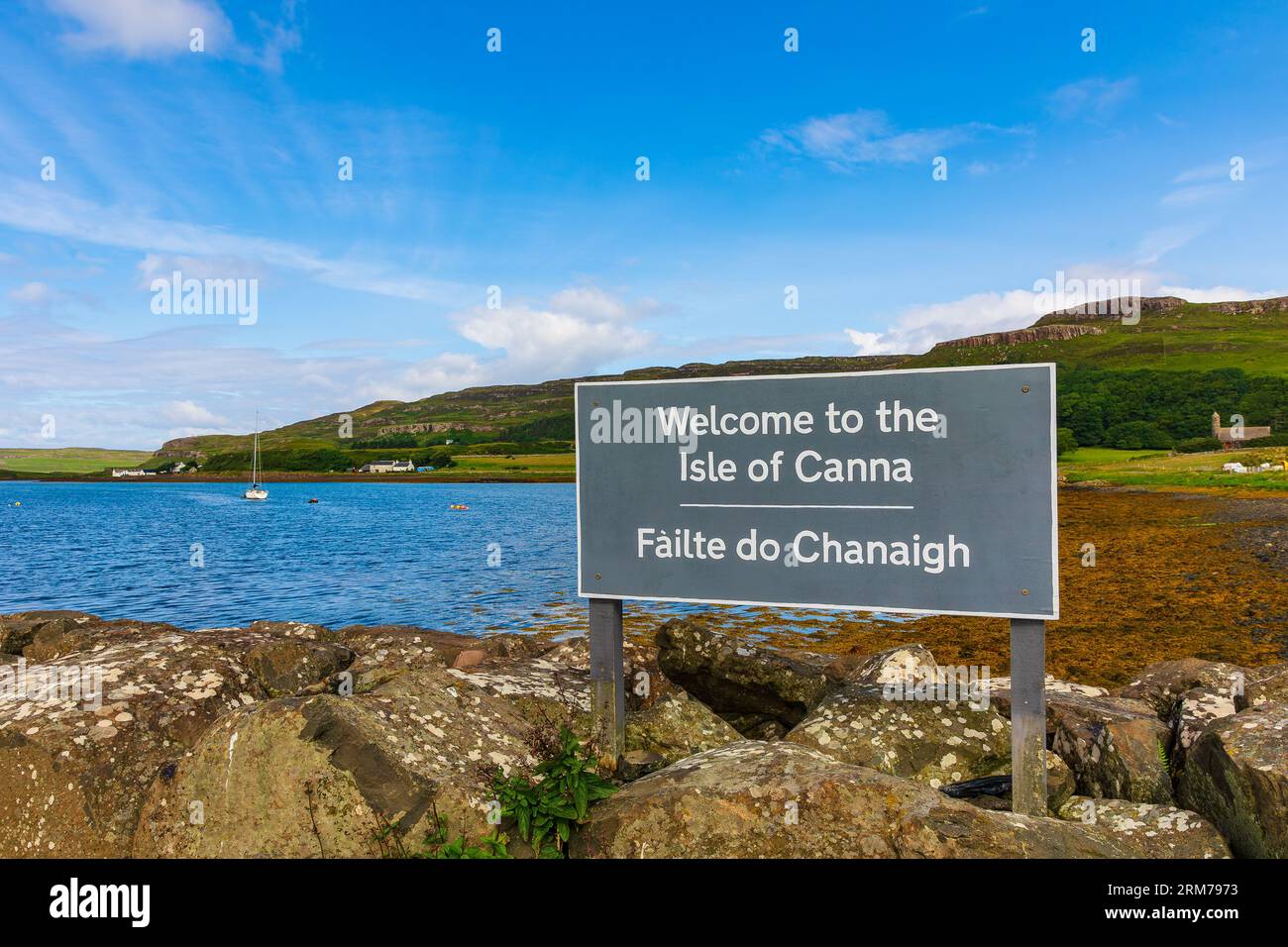 Scottish gaelic sign hi-res stock photography and images - Alamy