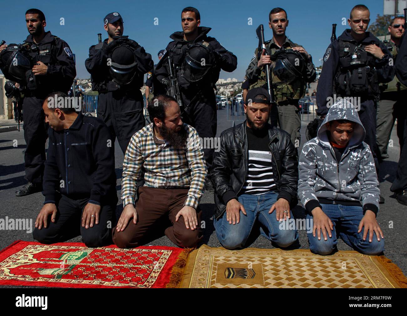 L amud hi-res stock photography and images - Alamy