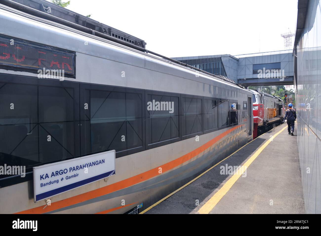 Bandung station hi-res stock photography and images - Alamy