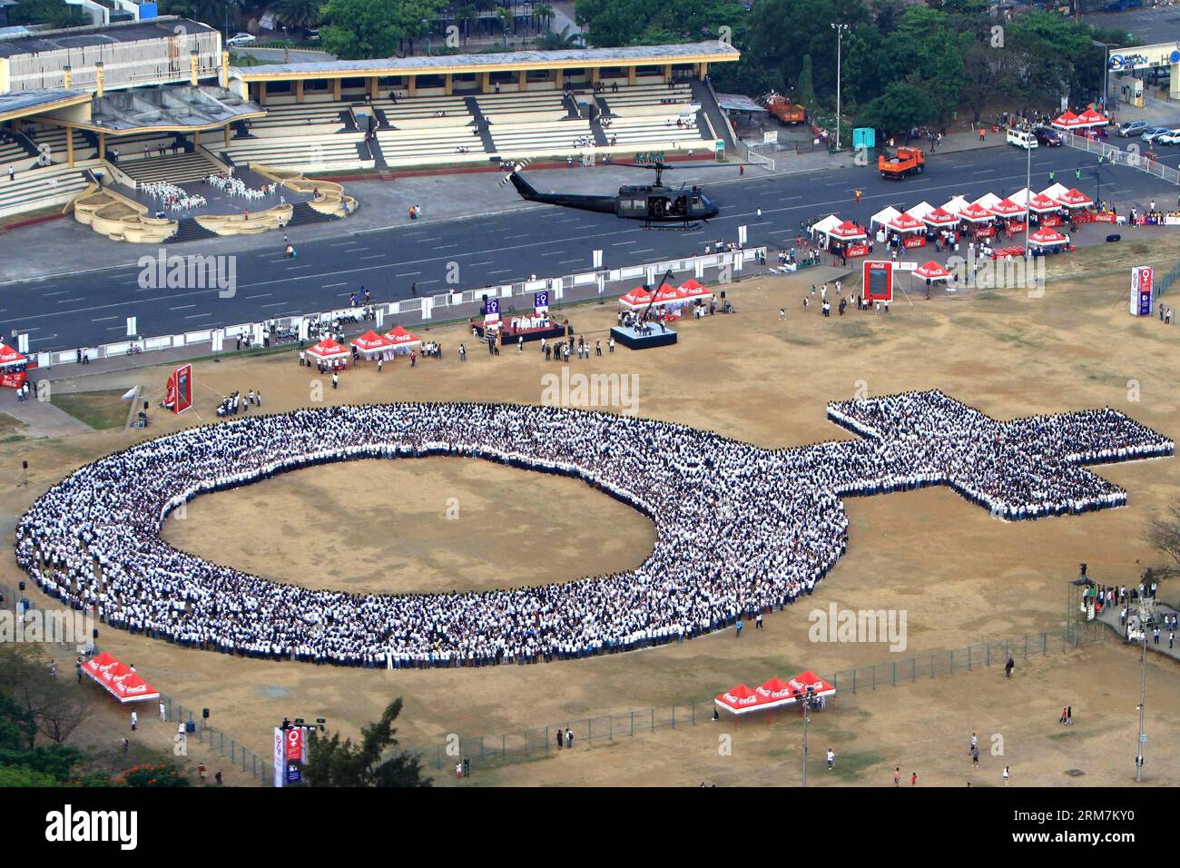 Philippines manila wome hi-res stock photography and images - Alamy