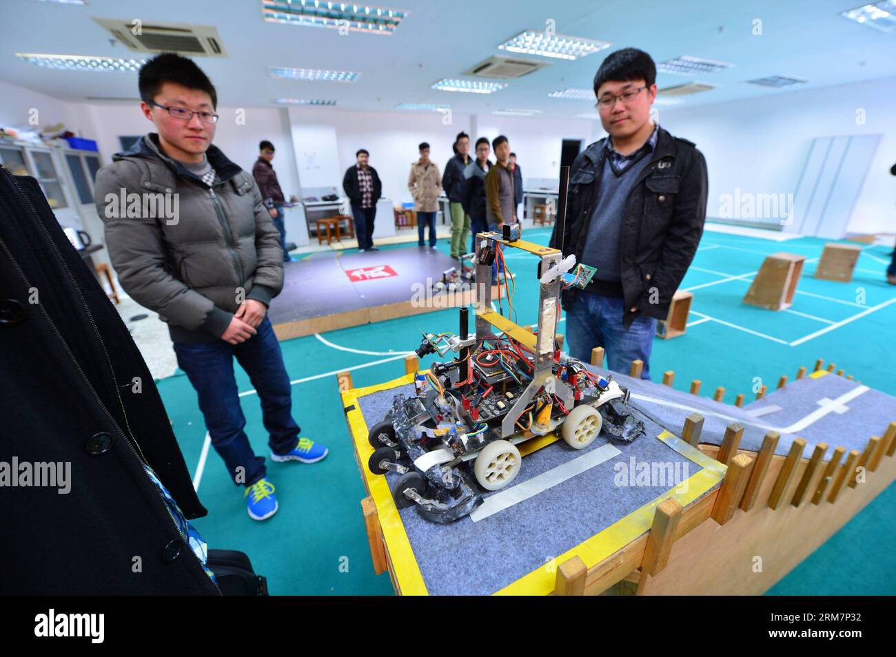 Robot design hi-res stock photography and images - Alamy