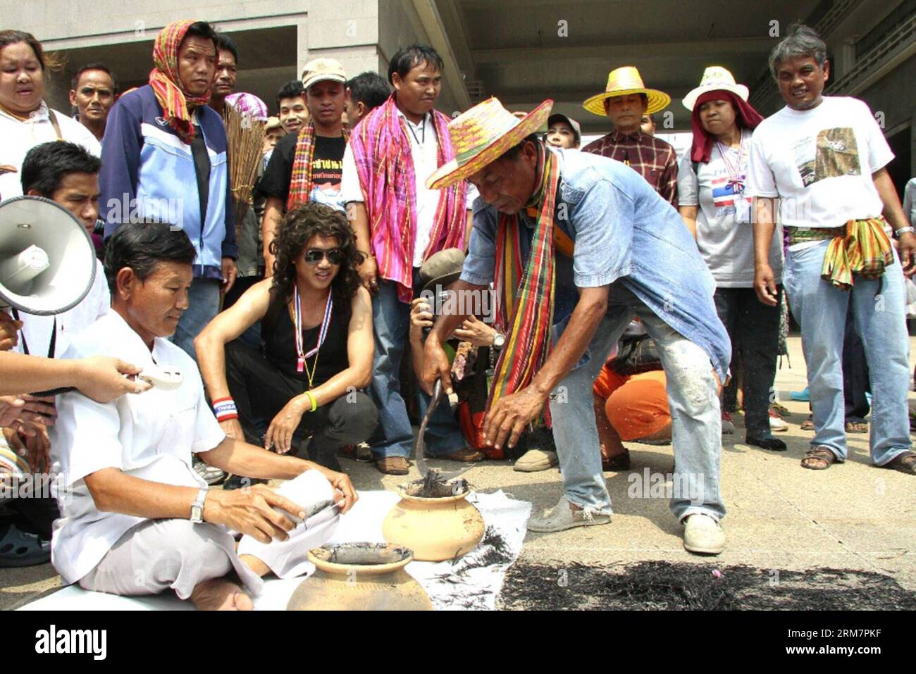 Thailand bangkok farmers rally hi-res stock photography and images - Alamy