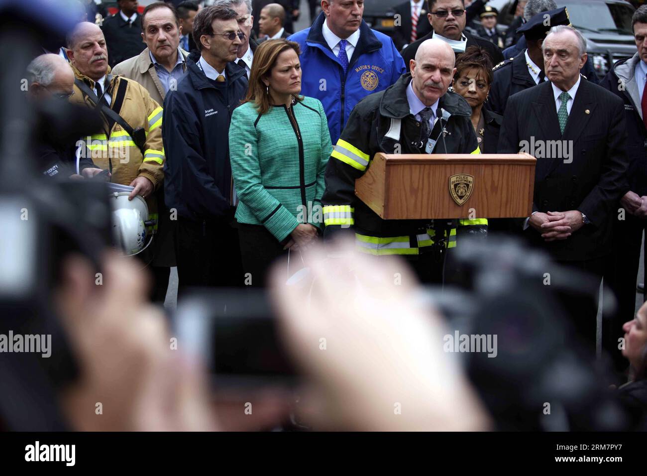 Us newyork manhattan explosion hi-res stock photography and images - Alamy