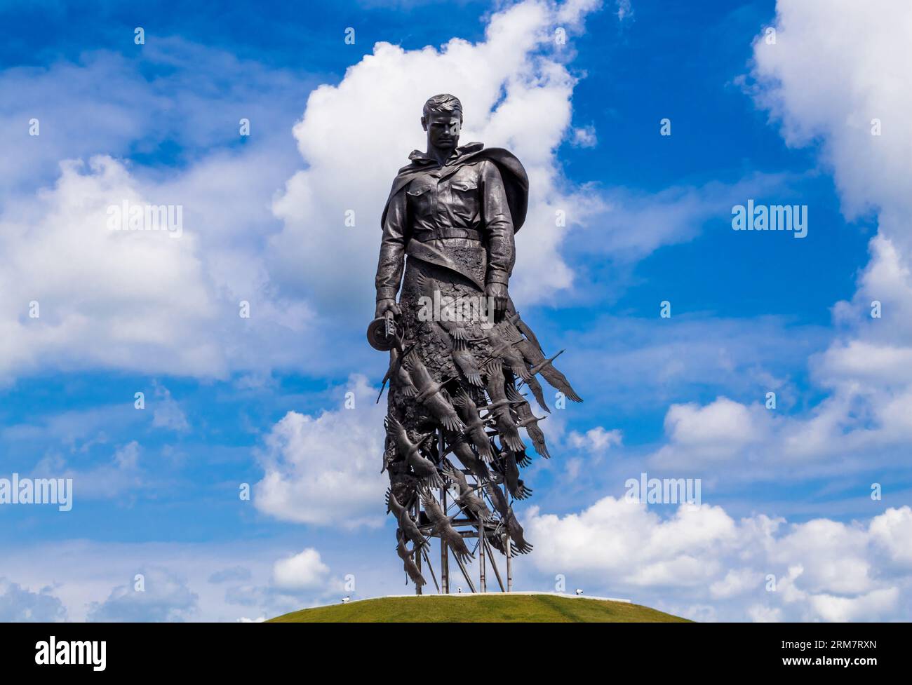 Rzhevsky Memorial Soviet soldier. Beautiful sad monument to Russian ...