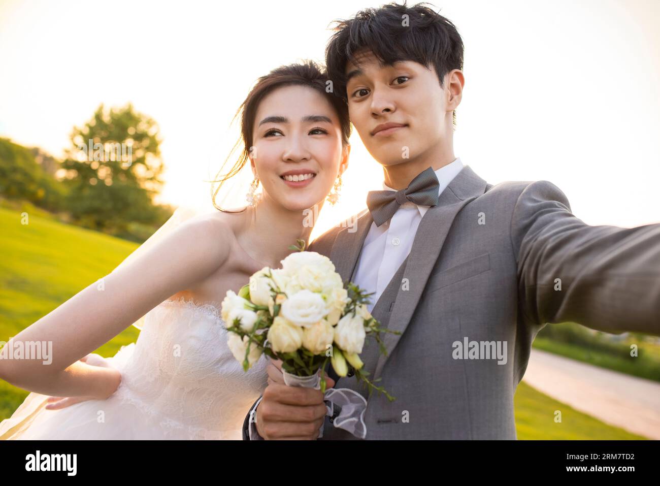 Happy bride and groom Stock Photo - Alamy