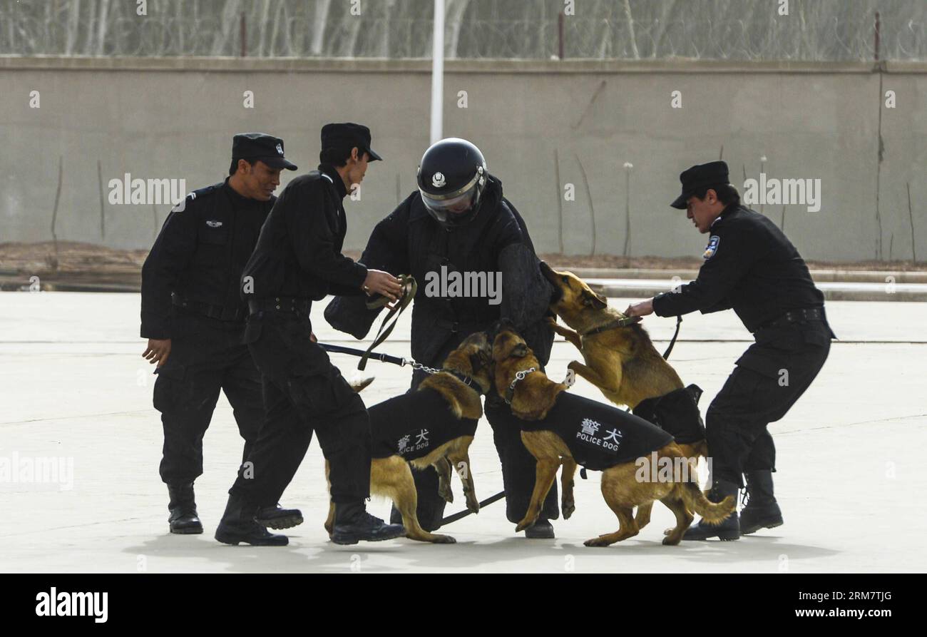 Kashgar xinjiang china police hi-res stock photography and images - Alamy