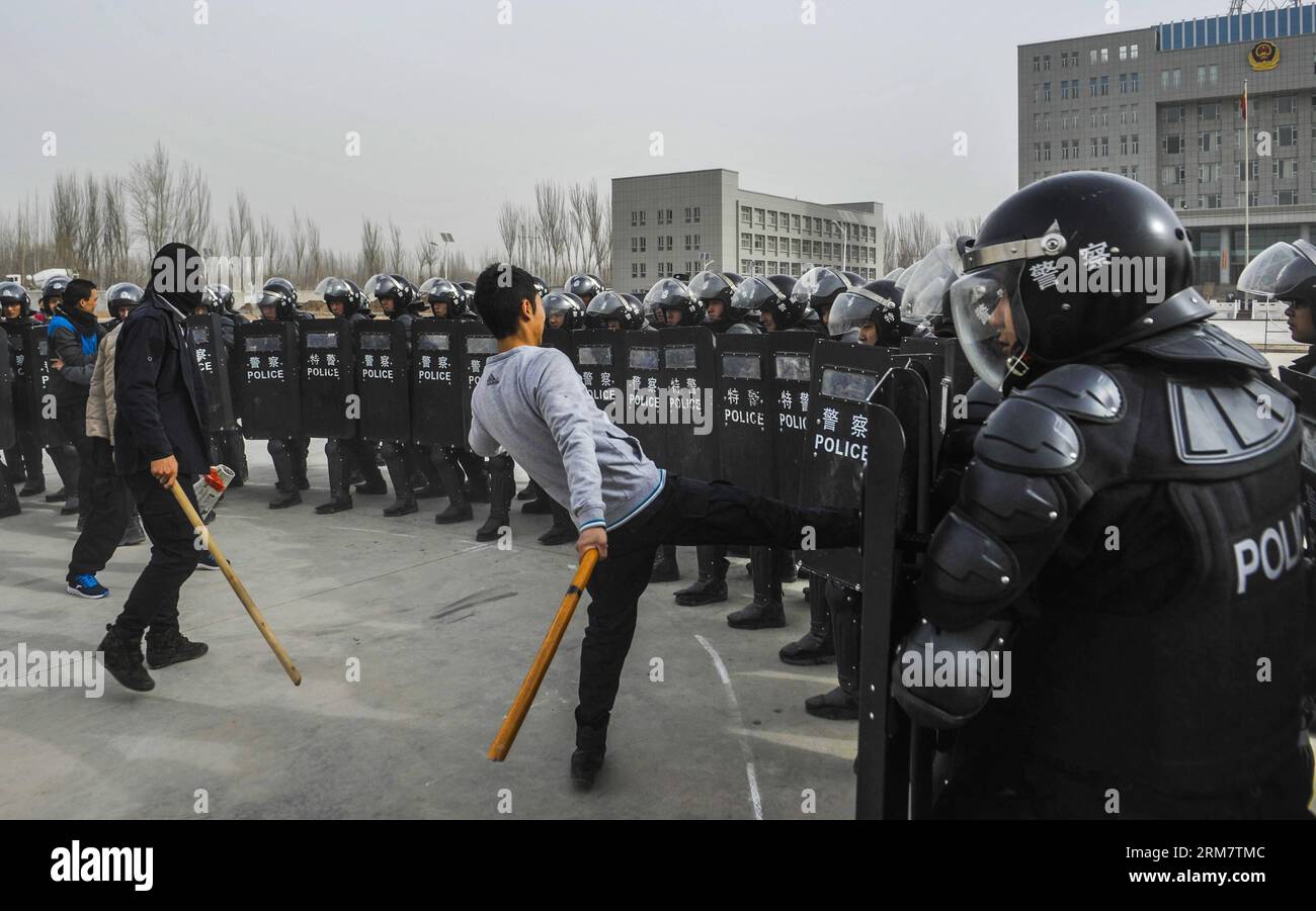 Kashgar xinjiang china police hi-res stock photography and images - Alamy